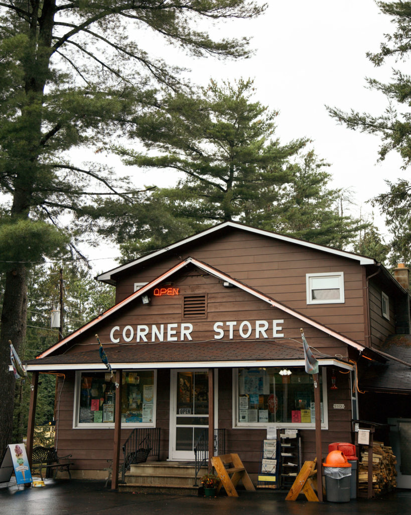 Best Restaurants and Shops in Sayner-Star Lake